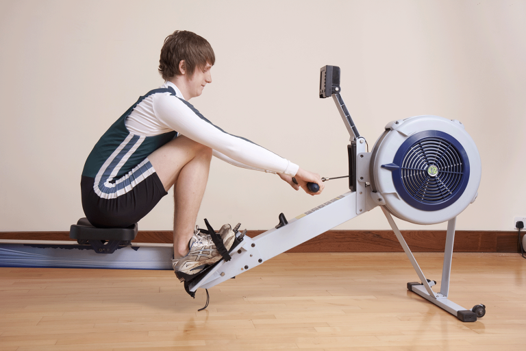 How to stretch your hamstrings | British Rowing Plus