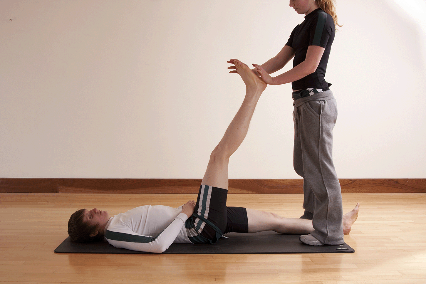 How to stretch your hamstrings | British Rowing Plus